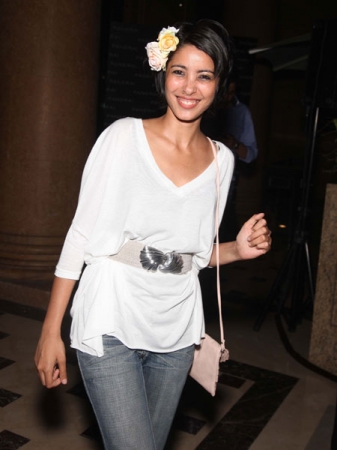 Nida Mahmood - Fashion Designer Profile