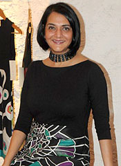 Poonam Bhagat - Fashion Designer Profile
