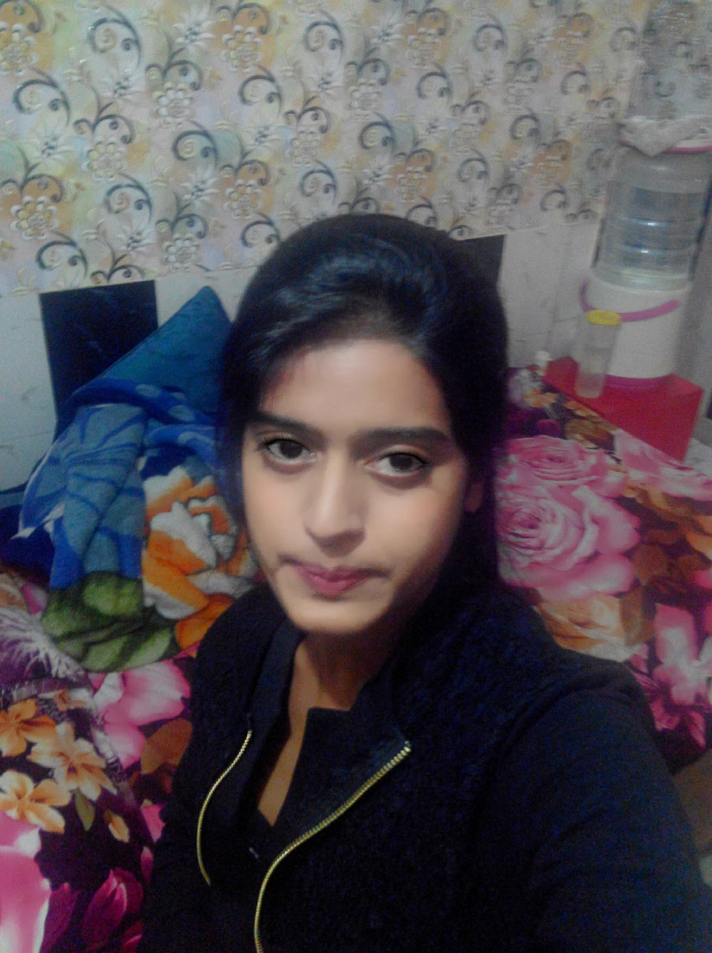 Isha Model from Wazirabad - India, Female Model Portfolio